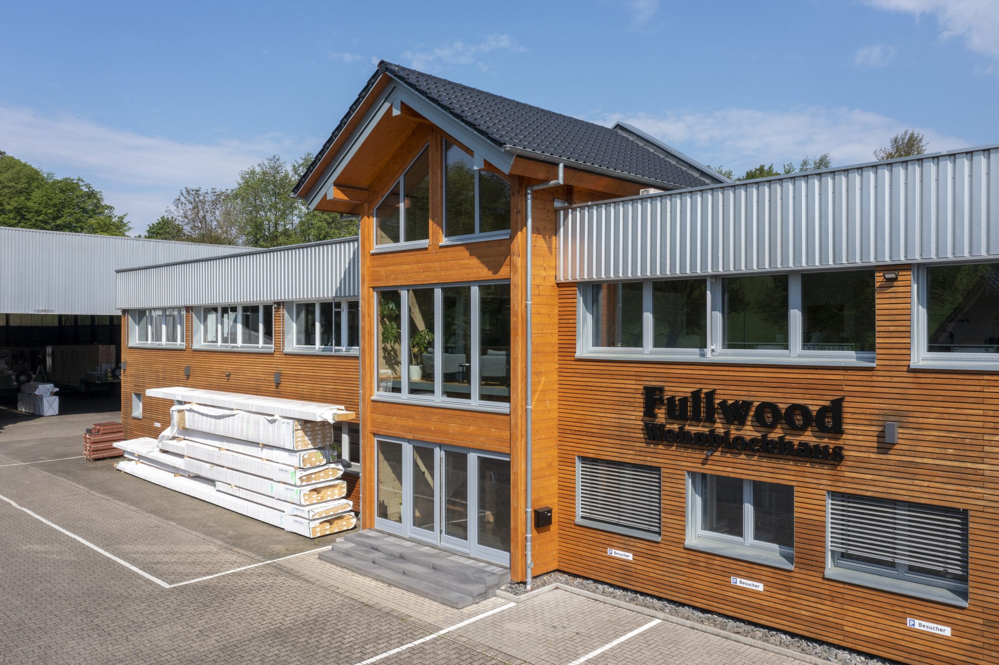 Politischer Besuch bei Fullwood Wohnblockhaus | Fullwood Wohnblockhaus