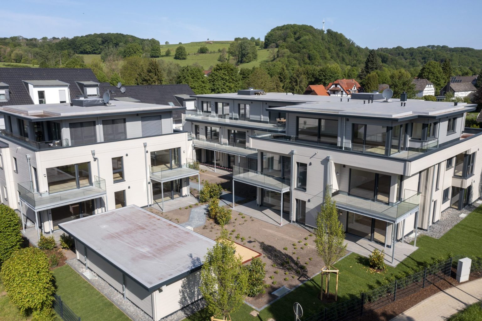 Politischer Besuch bei Fullwood Wohnblockhaus | Fullwood Wohnblockhaus