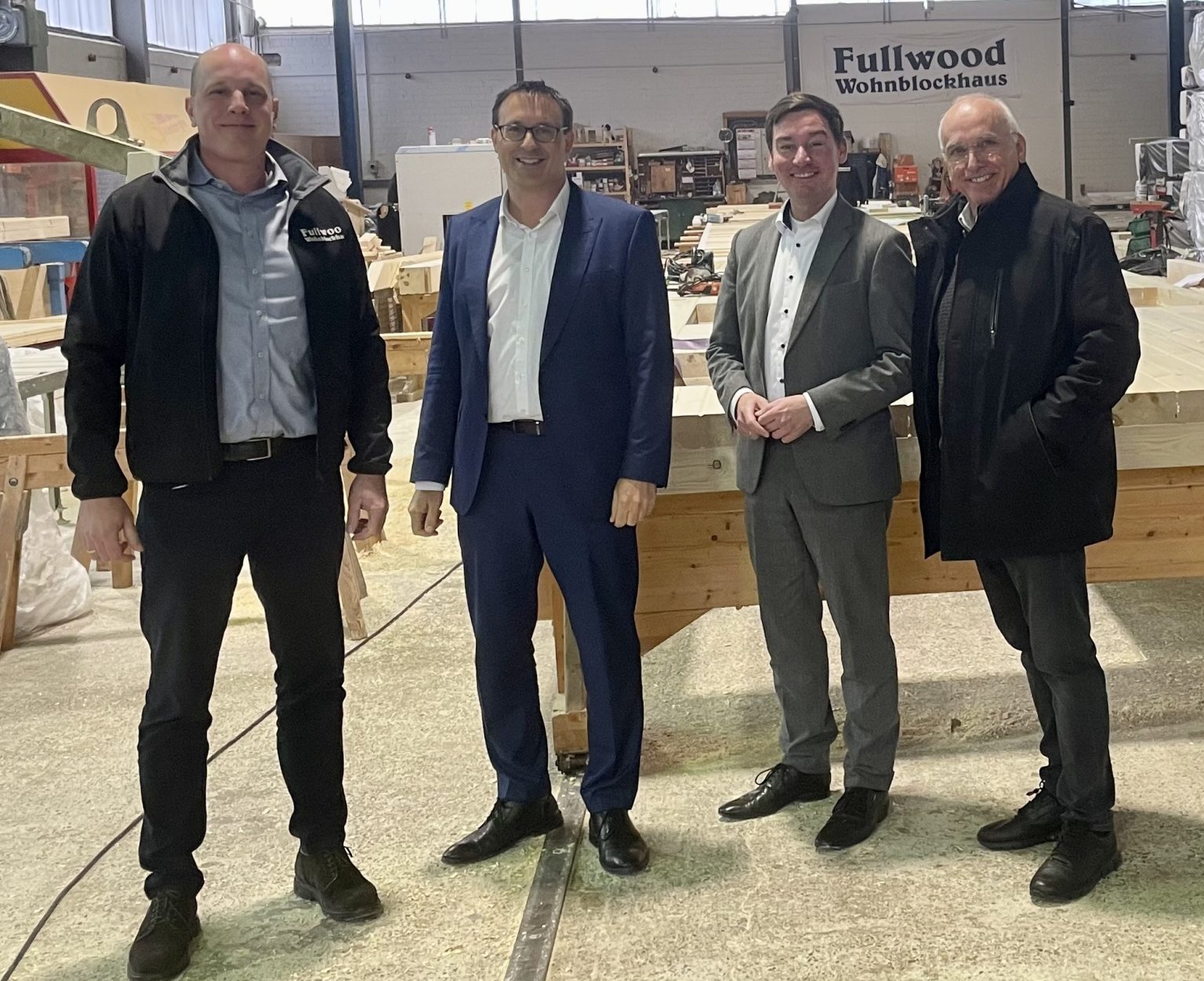 Politischer Besuch bei Fullwood Wohnblockhaus | Fullwood Wohnblockhaus