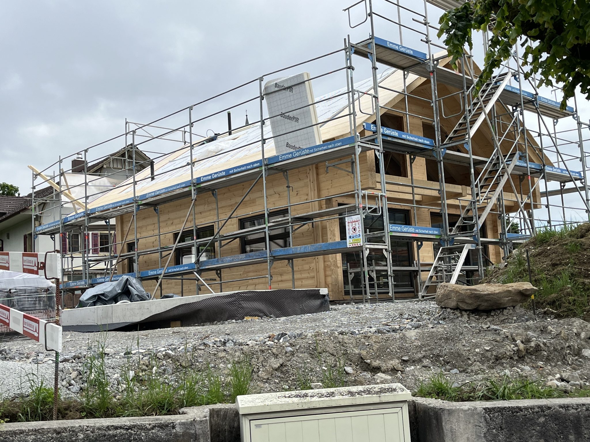 Blockhaus in der Schweiz 05/2024 | Fullwood Wohnblockhaus
